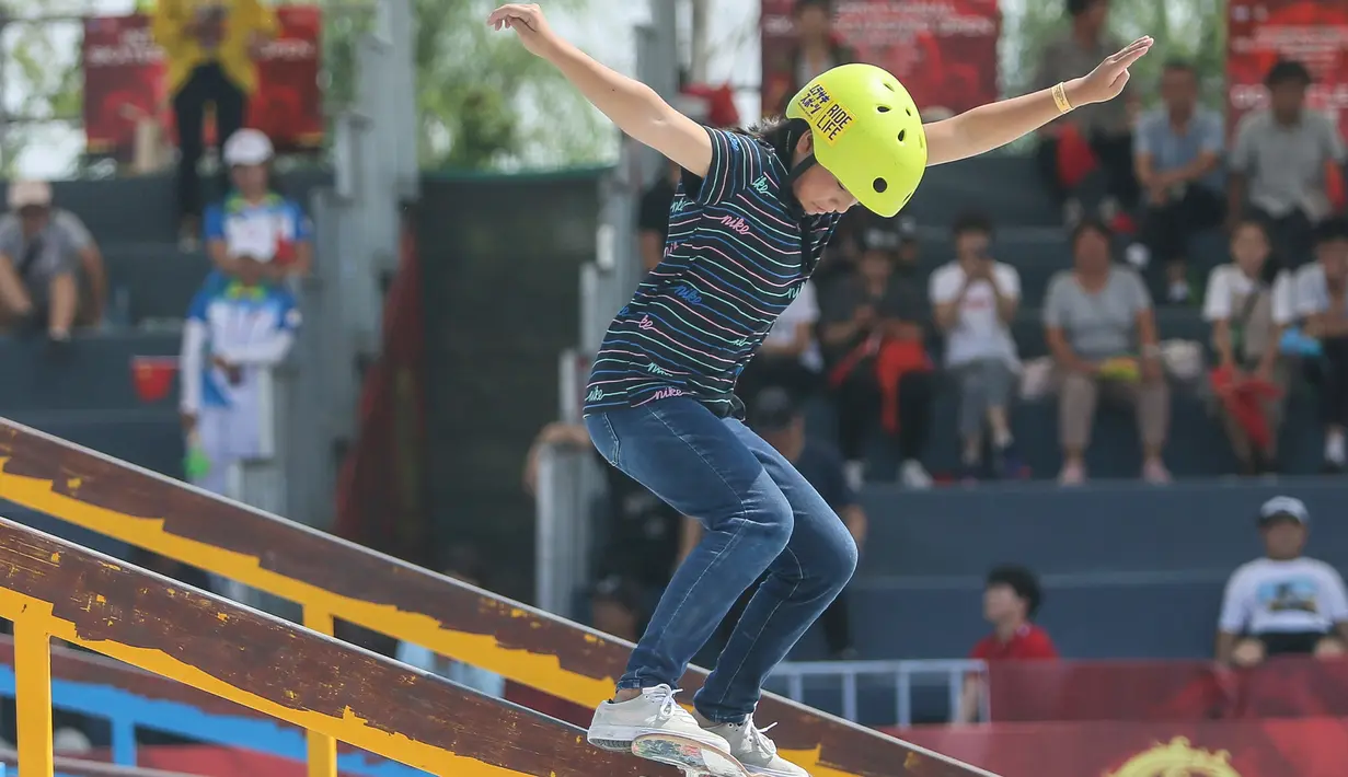 FOTO: Aksi Memukau Para Skater Wanita di China - Foto Liputan6.com