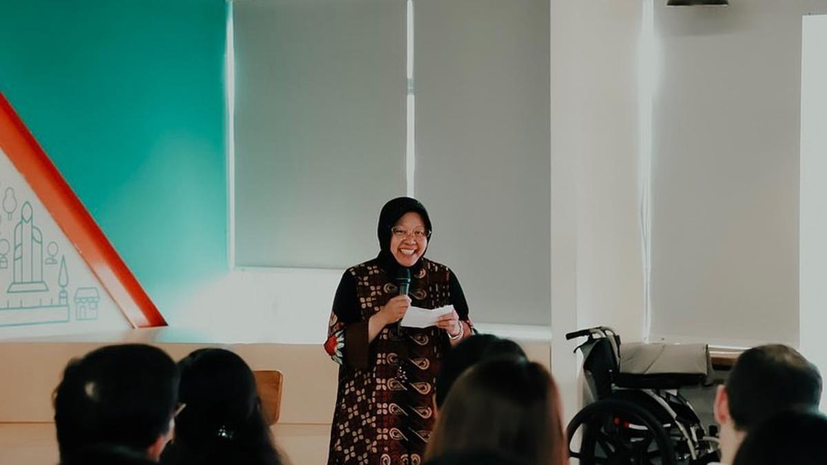 Karier Tri Rismaharini: Dari PNS Idola Masyarakat hingga Mensos ...