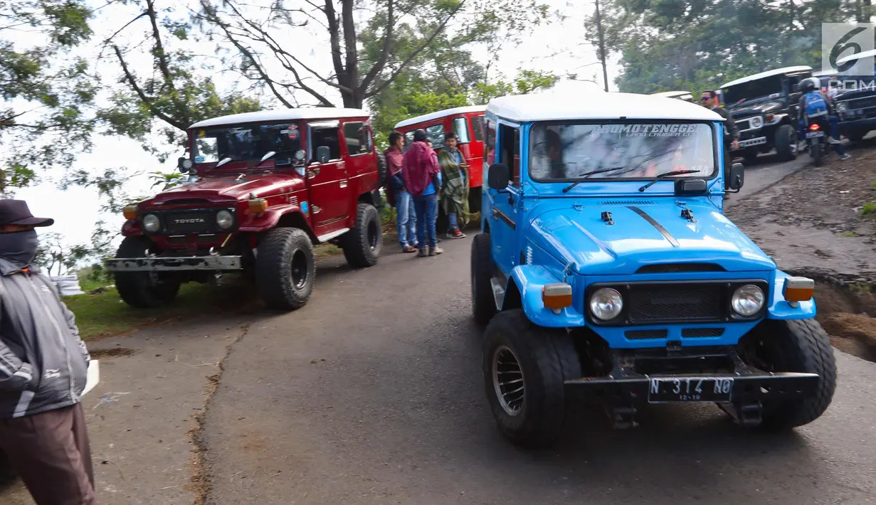 PHOTO: Jasa Transportasi Mobil Jeep di Taman Nasional Bromo Tengger ...