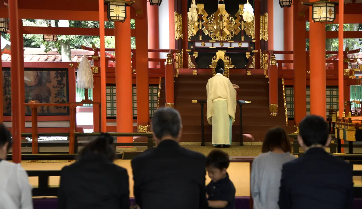 FOTO: Menikmati Suasana Kuil Tertua di Jepang - Foto Liputan6.com