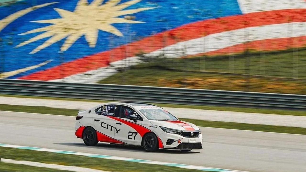 Alvin dan Avila Bahar Naik Podium di Round 2 Malaysia Championship Series