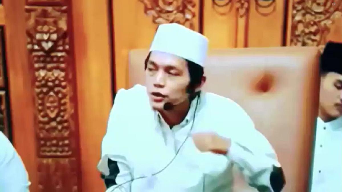 Kisah Unik Gus Iqdam Hentikan Hujan dengan Sebatang Rokok