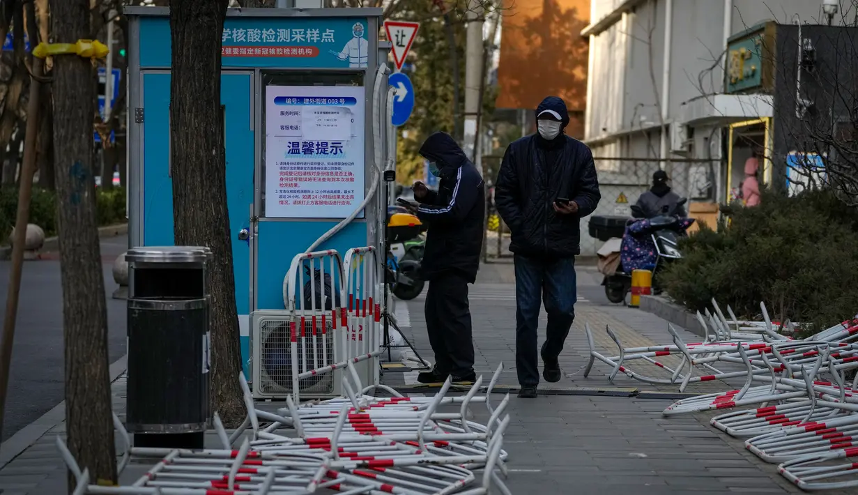 China Laporkan Penurunan Kasus Harian COVID-19 - Foto Liputan6.com