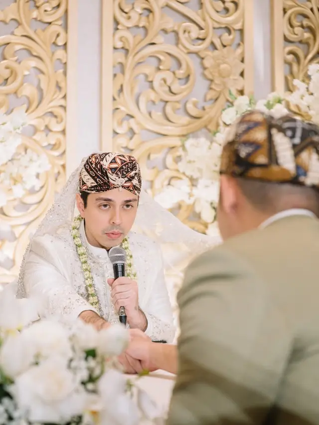 6 Potret Bahagia Pernikahan Dewi Paramita Mantan Ibrahim Risyad, Bikin Netizen Terkejut - Hot ...