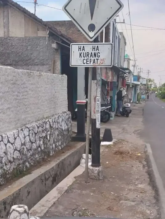 9 Meme Super Kocak Rambu Lalu Lintas, Sukses Bikin Ketawa Berat ...