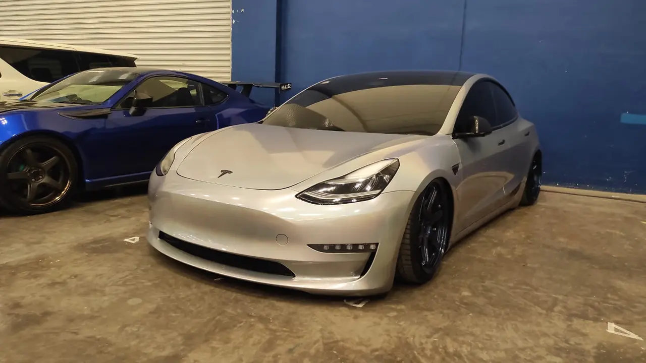 Tren Modifikasi Mobil Listrik Lebih ke Arah Kosmetik - Otomotif ...