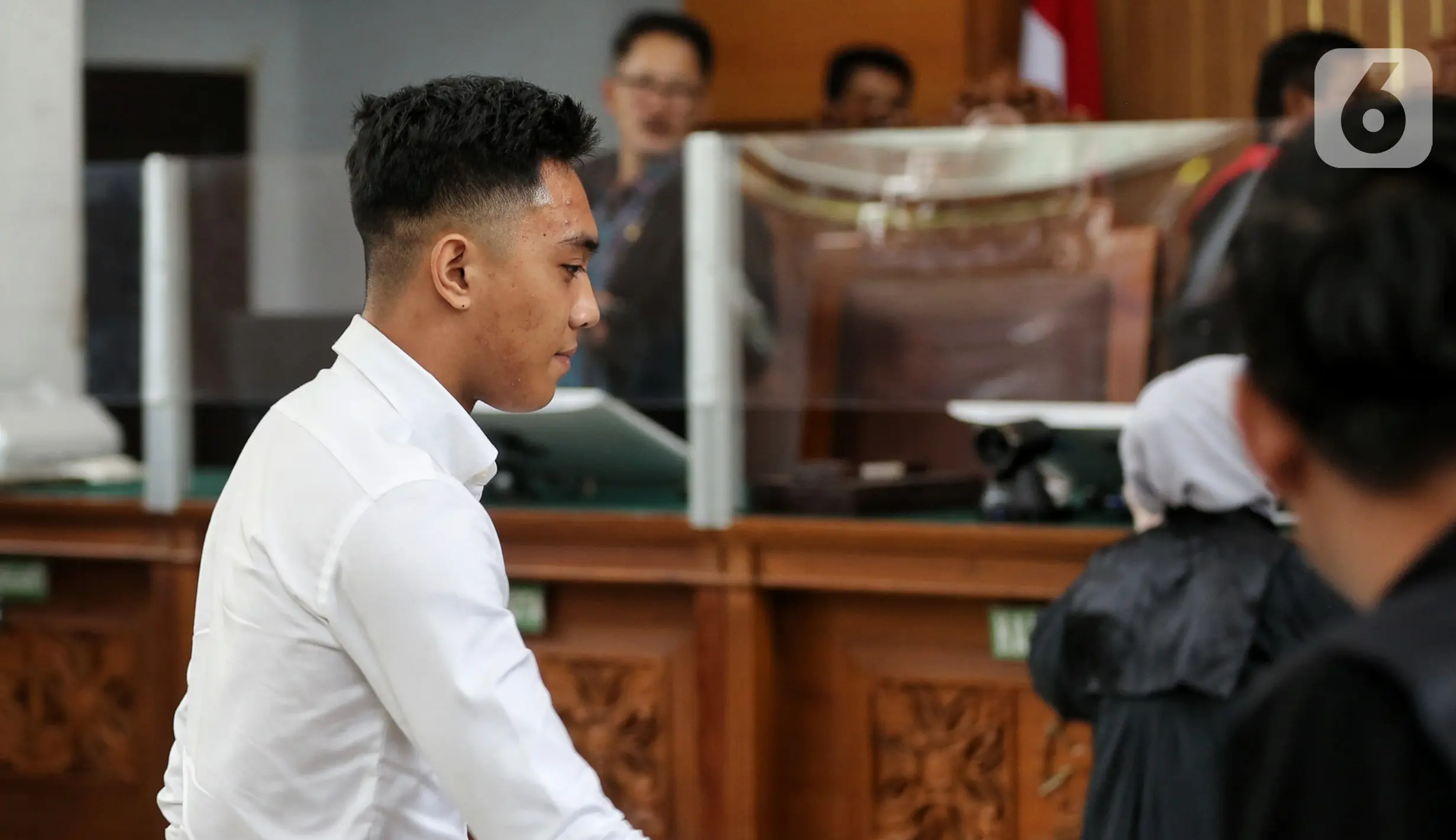 Ekspresi Mario Dandy Usai Divonis 12 Tahun Penjara dan Bayar Restitusi Rp 25 Miliar - Foto ...