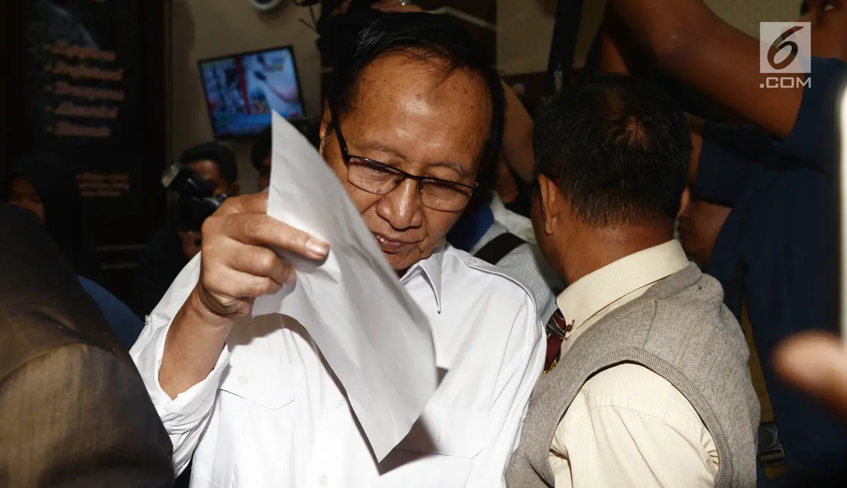 FOTO: Tersangka Makar, Sofyan Jacob Penuhi Panggilan Polisi - Foto Liputan6.com