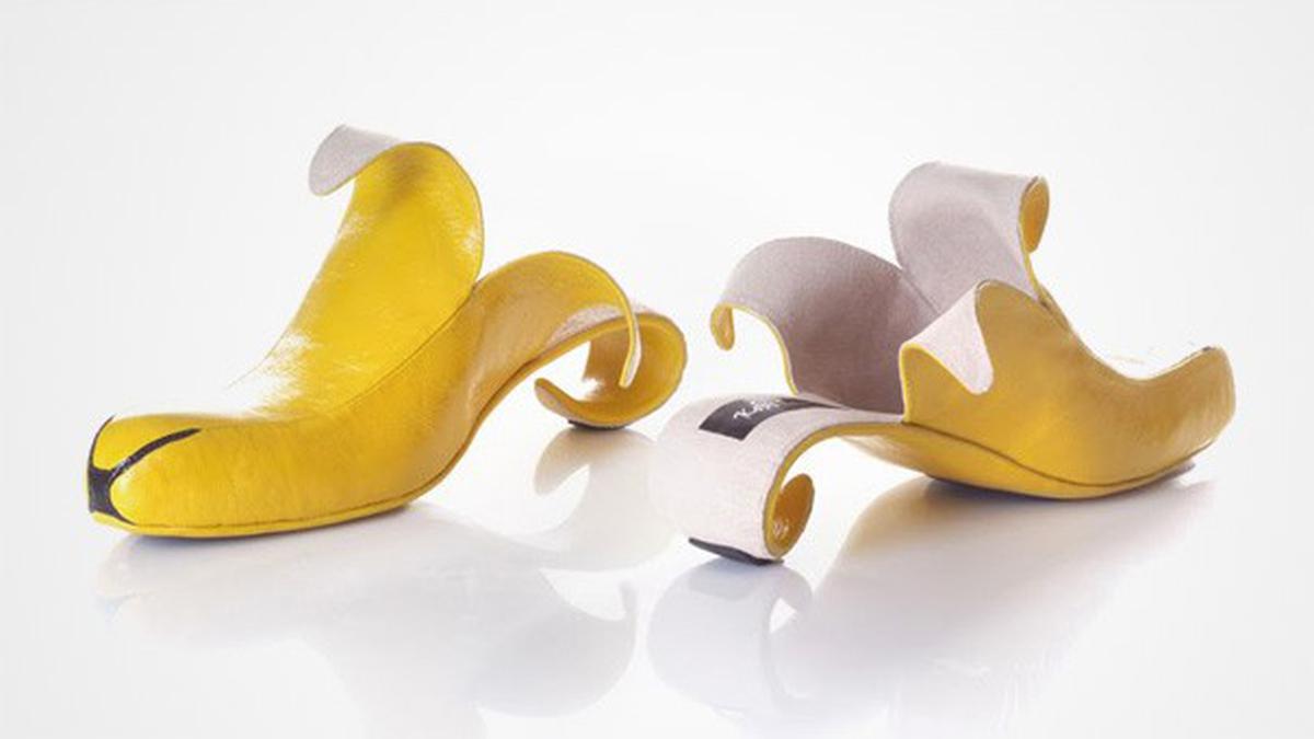 Koleksi Sepatu Paling Aneh dan Absurd, Berani Coba?