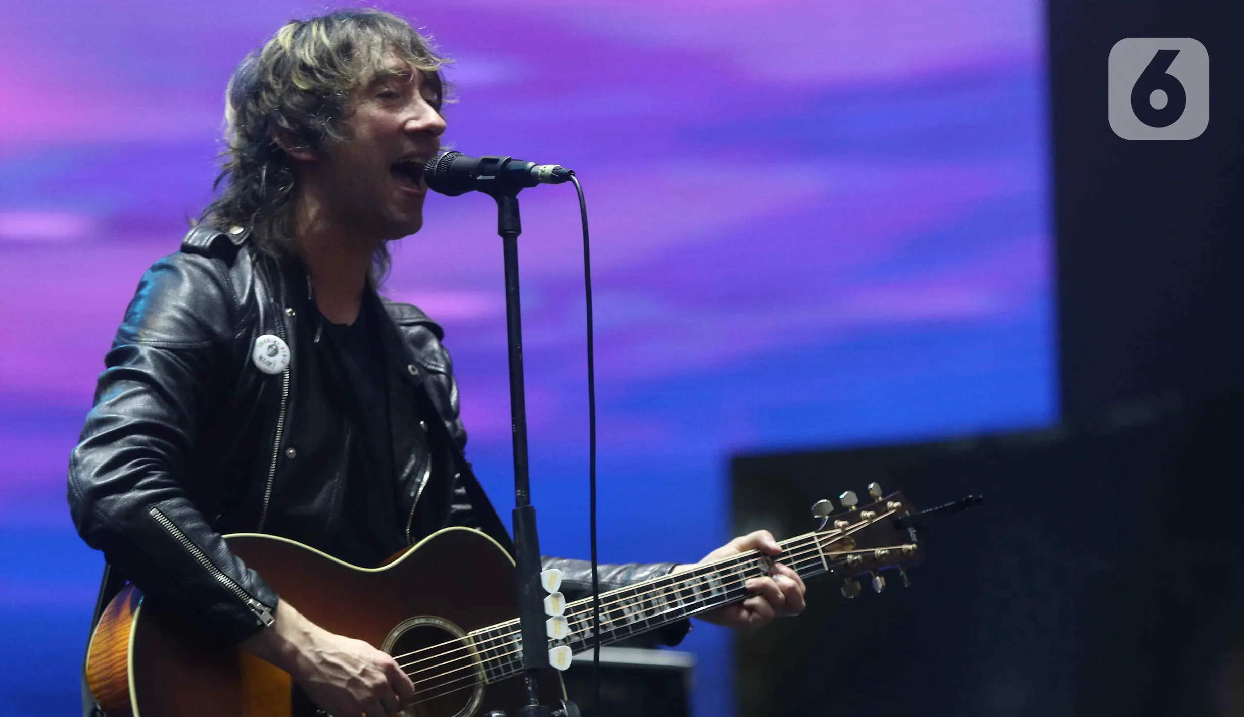 Aksi Panggung Plain White T's di Soundrenaline 2022 - Foto Liputan6.com