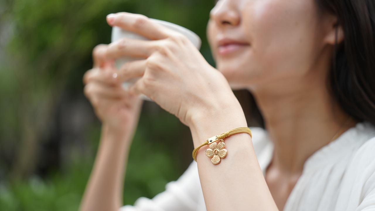 8 Desain Gelang Emas Ergonomic Flexible untuk Fashion 2026, Tren ...