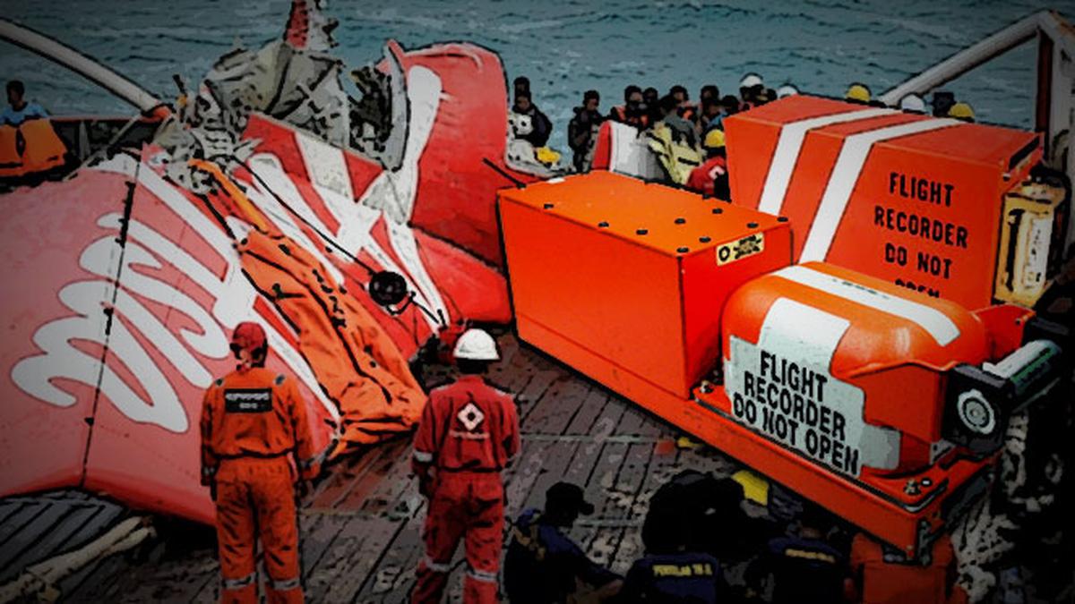 Black Box FDR AirAsia Resmi Diserahkan TNI ke KNKT