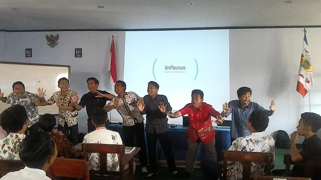 Seminaris St Vincentius a Paulo Garum Belajar Creative Writing dan ...