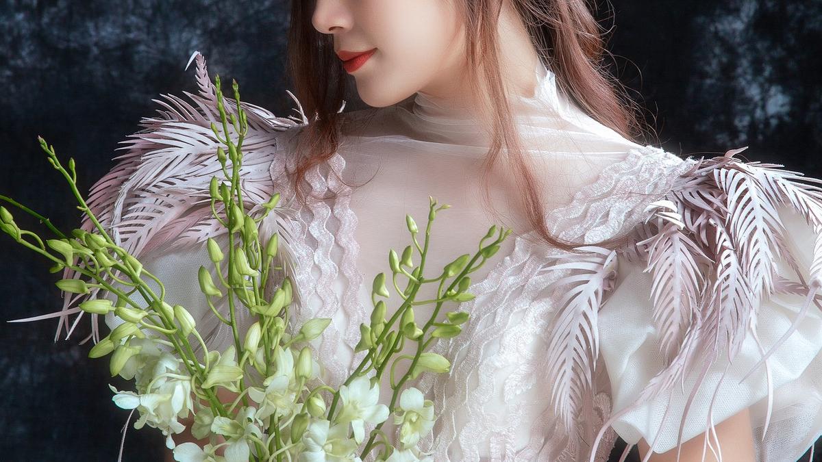 5 Alasan Sederhana Perempuan Menyukai Bunga