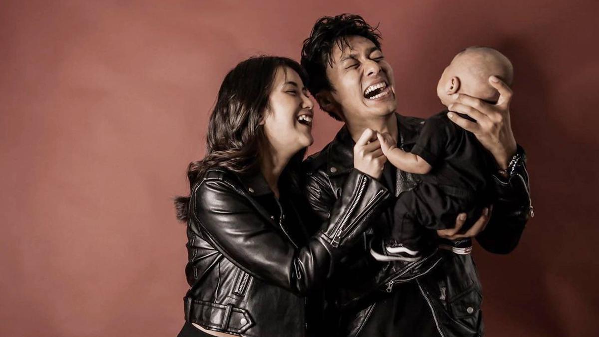 Tampil Kompak, Ini Pemotretan Keluarga Ina Marika dan Rezca Syam ...