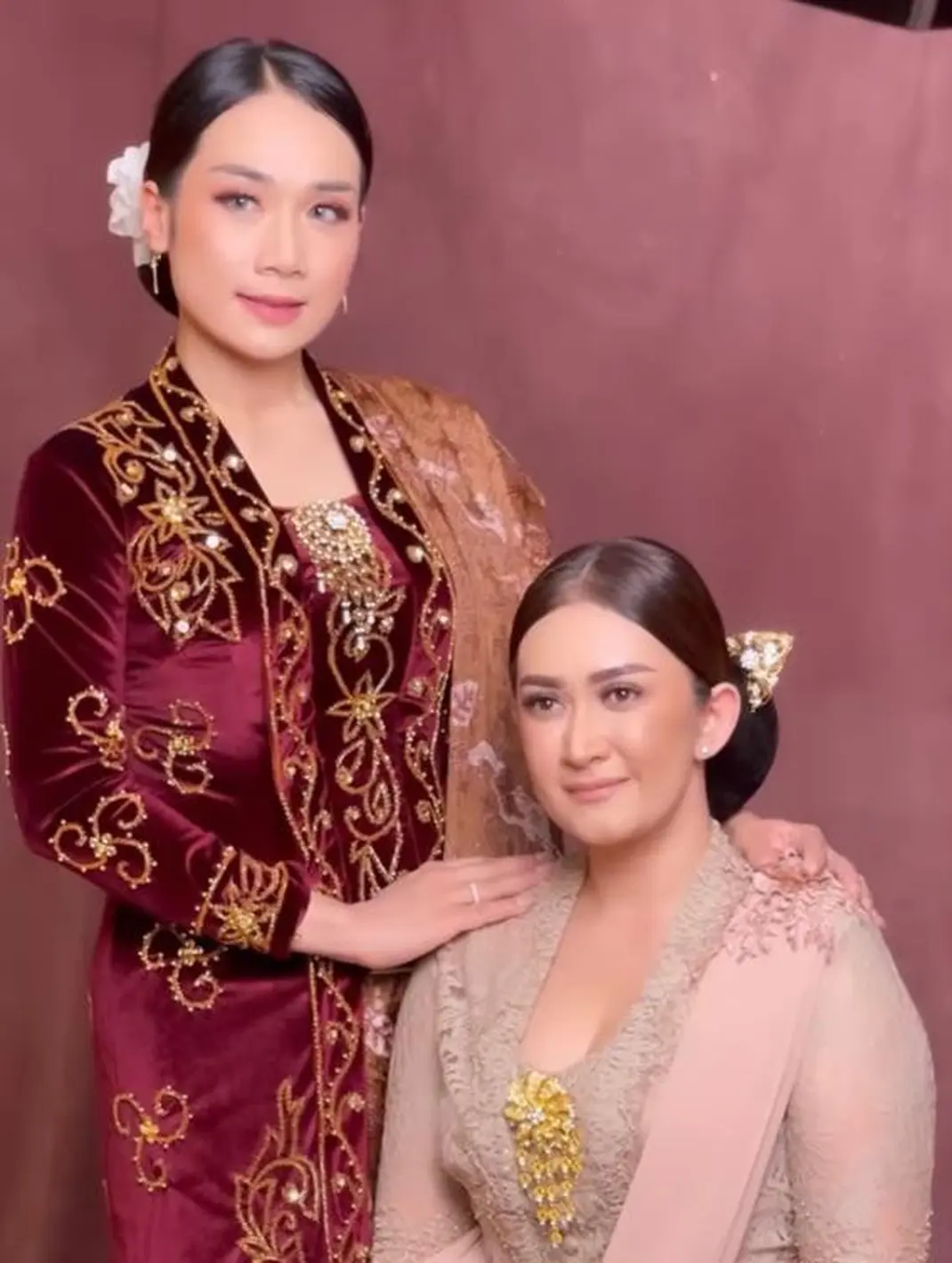 6 Pesona Nafa Urbach dan Puput Nastiti Devi Istri Ahok Pemotretan ...