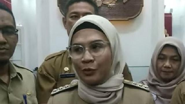 Sosok Bupati Indramayu Nina Agustina yang Ternyata Putri Mantan Kapolri - Lifestyle Liputan6.com