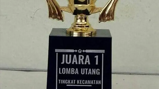 6 Tulisan Kocak di Piala Juara 1 Ini Unik, Kategorinya Bikin Geleng ...