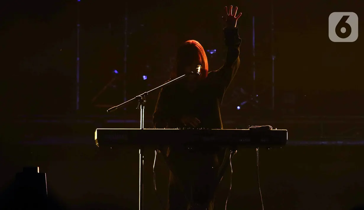 Isyana Sarasvati Meriahkan Panggung Festival Musik Soundrenaline 2022 ...