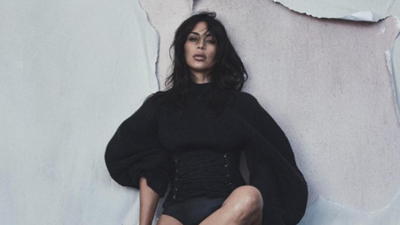Bintang 'Hot' Kim Kardashian Diancam Pistol di Kamar Hotel
