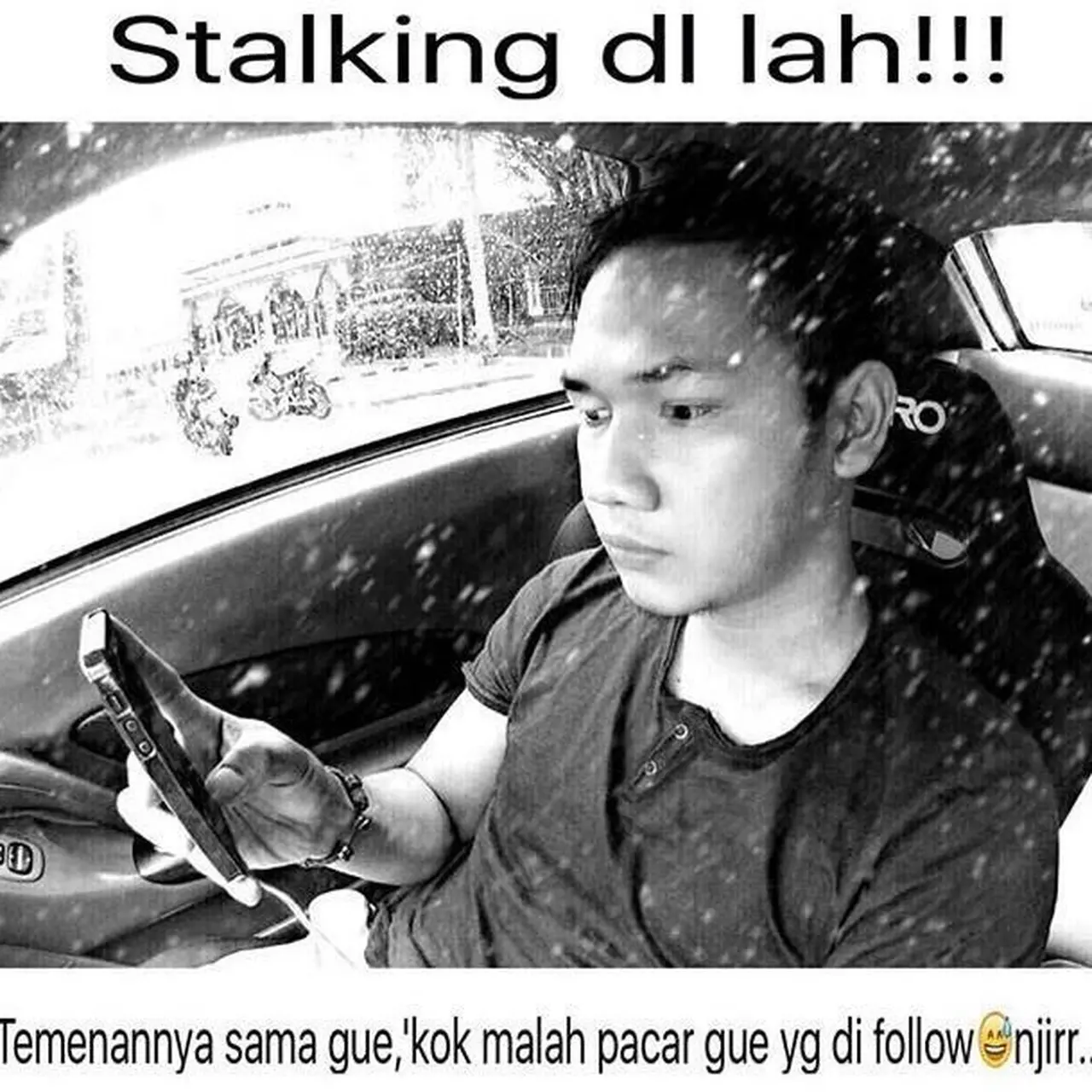 7 Meme Perjuangan Orang Stalking Media Sosial Ini Ujungnya Bikin Ngenes ...