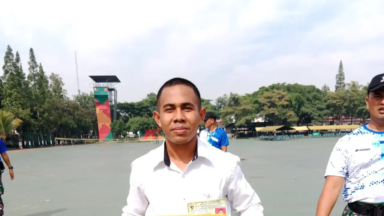Pertimbangan TNI Loloskan Joni Pemanjat Tiang Bendera hingga Dilantik ...