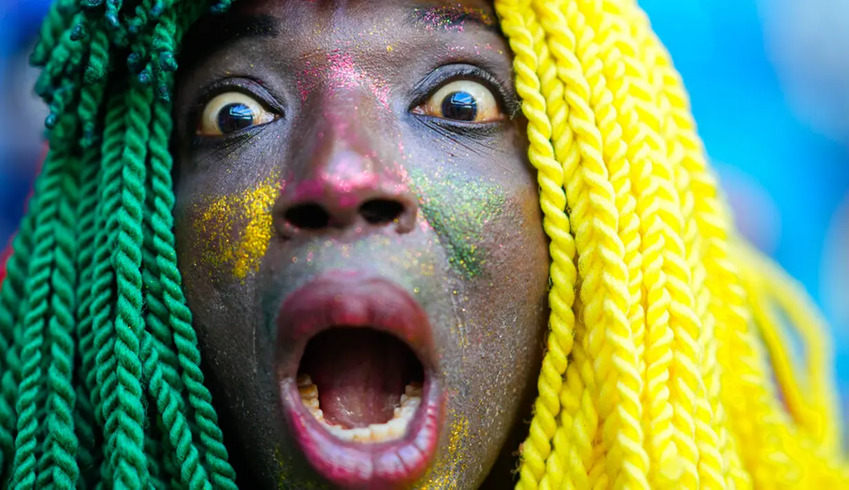 Warna-warni Suporter Kamerun Jelang Lawan Swiss di Piala Dunia 2022 ...