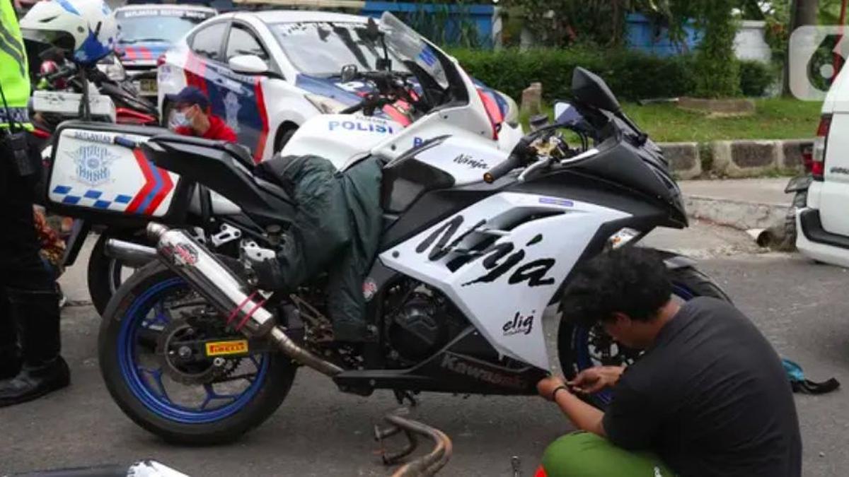 Jangan Bandel, Polisi Masih Terus Buru Pengguna Knalpot Racing dan Balap Liar - Berita Otosia.com