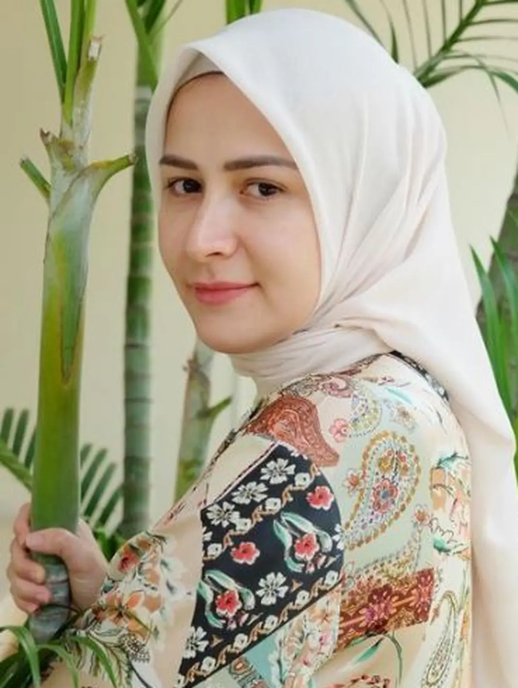 FOTO: Jadi Mualaf, Ini 6 Potret Rina Diana Tampil Cantik dengan ...