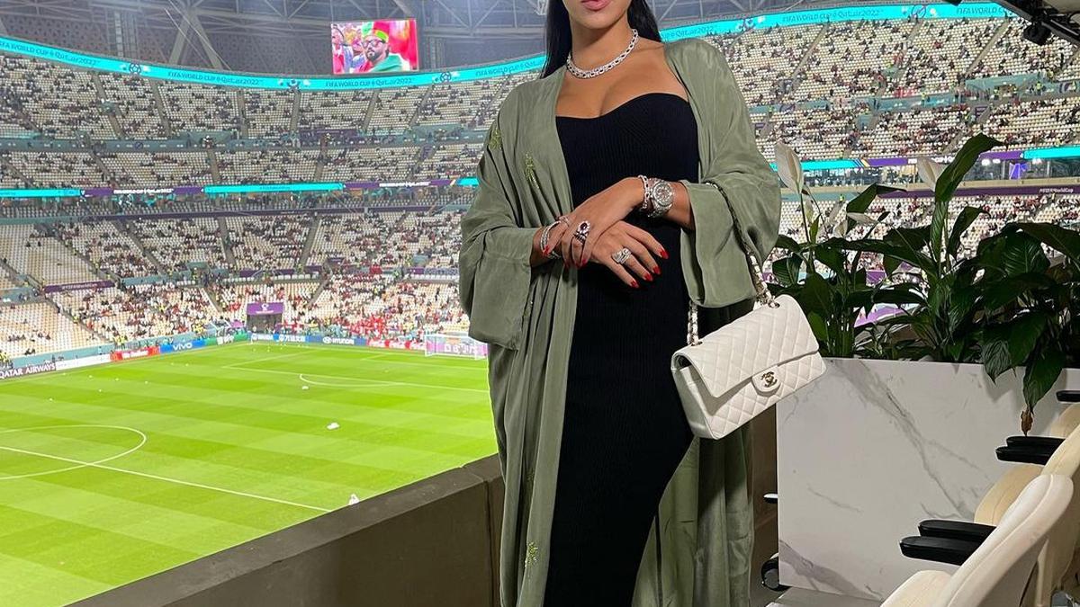 6 Potret Gaya Glamor Georgina Rodriguez, Pacar Cristiano Ronaldo Saat ...