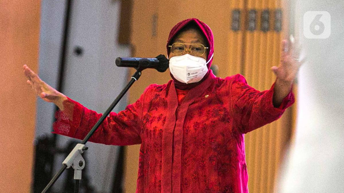 Dibilang Galak, Begini Kelakar Mensos Risma di Depan Anak Buah Barunya ...