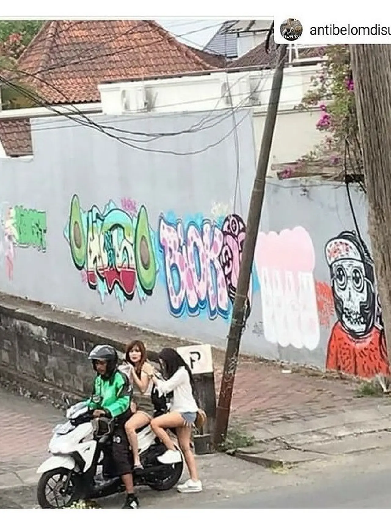 5 Momen Saat Driver Ojek Online Bonceng Dua Cewek Cantik ini Bikin Iri - Hot Liputan6.com