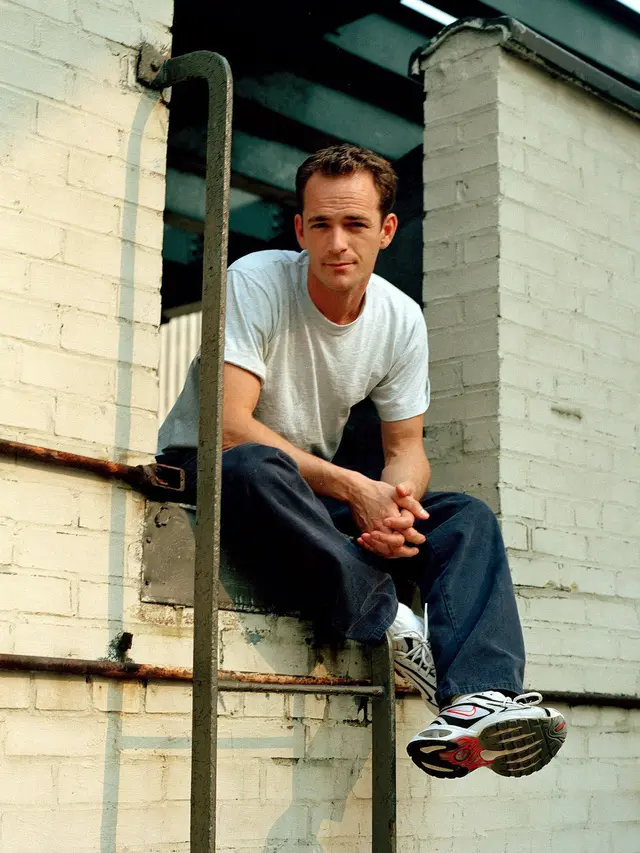 Pesona Luke Perry, dari Dylan Si Anak Bandel hingga Ayah yang Hangat ...