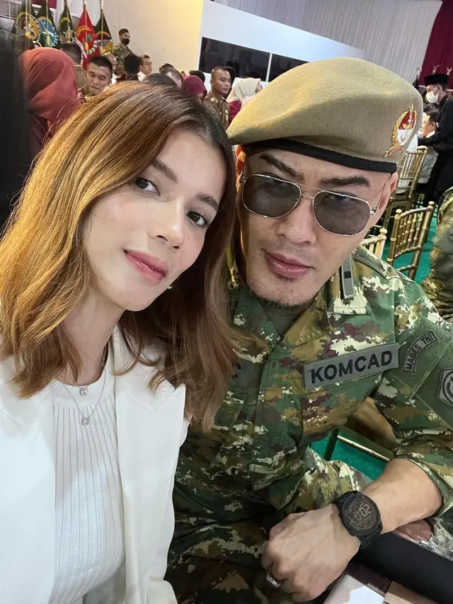7 Potret Deddy Corbuzier Berseragam TNI, Gagah Pose Bareng 5 Jenderal ...