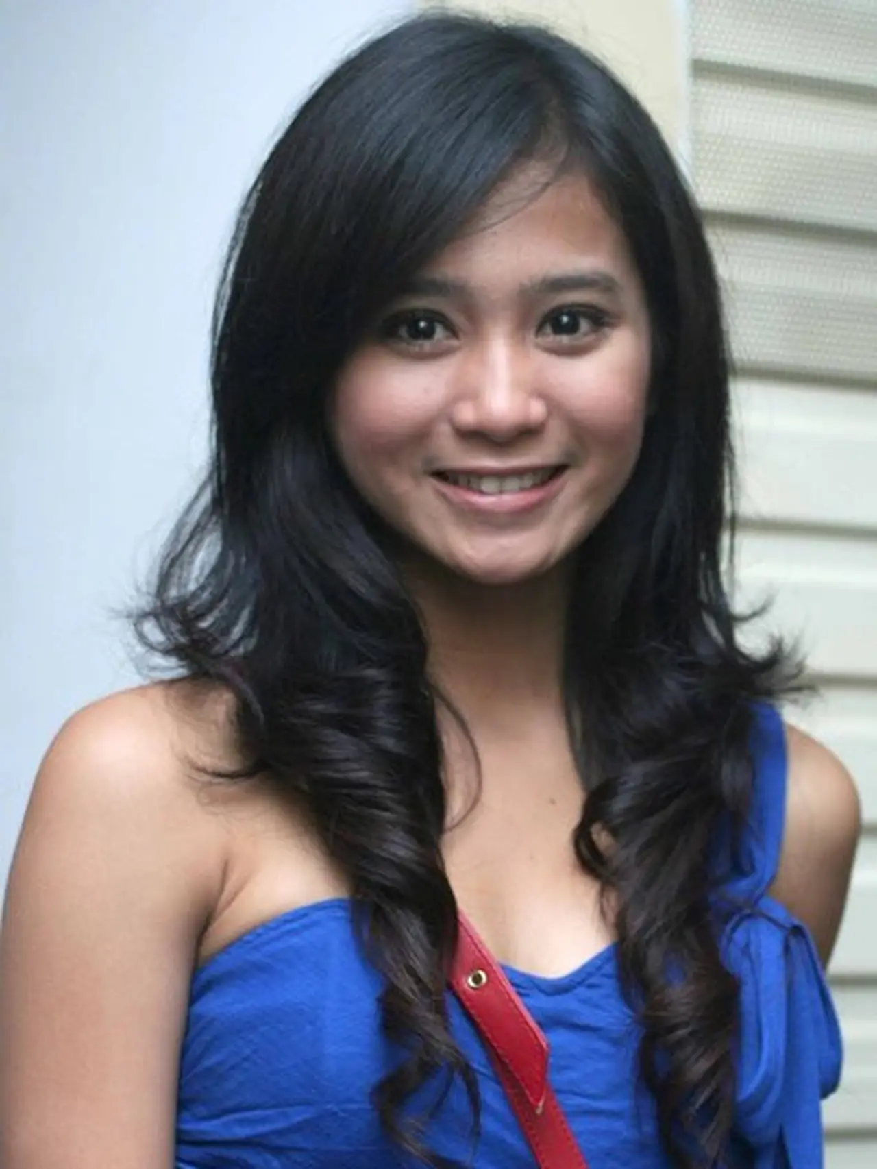 6 Potret Lawas Bunga Zaenal, Penampilannya Bikin Pangling - Hot ...