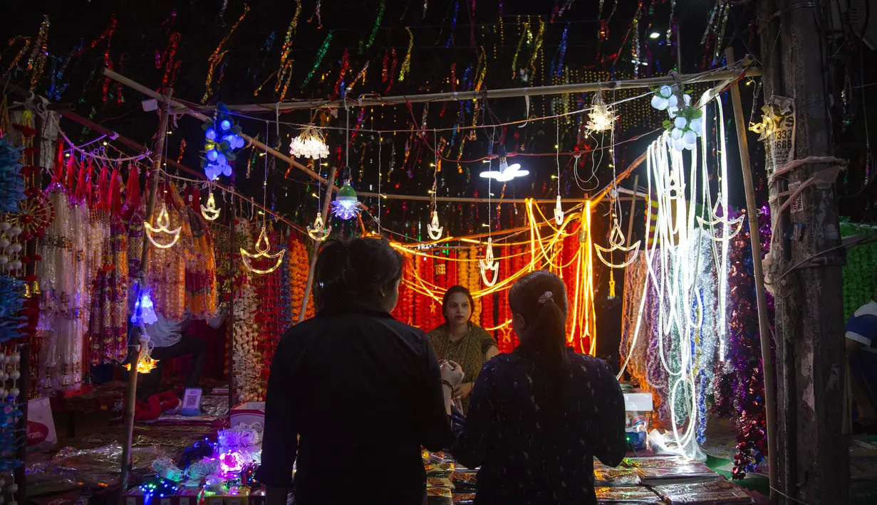 Persiapan Warga India Jelang Festival Diwali - Foto Liputan6.com