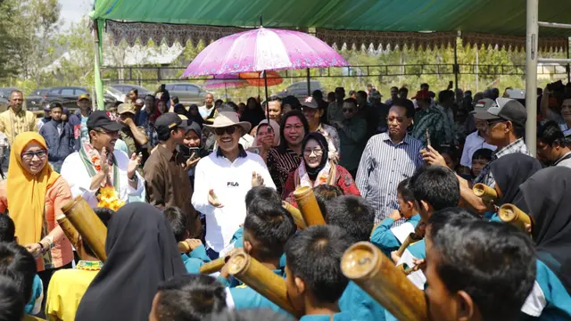 Profil Bupati Konawe Selatan Surunuddin Dangga, Jadi Sorotan usai ...
