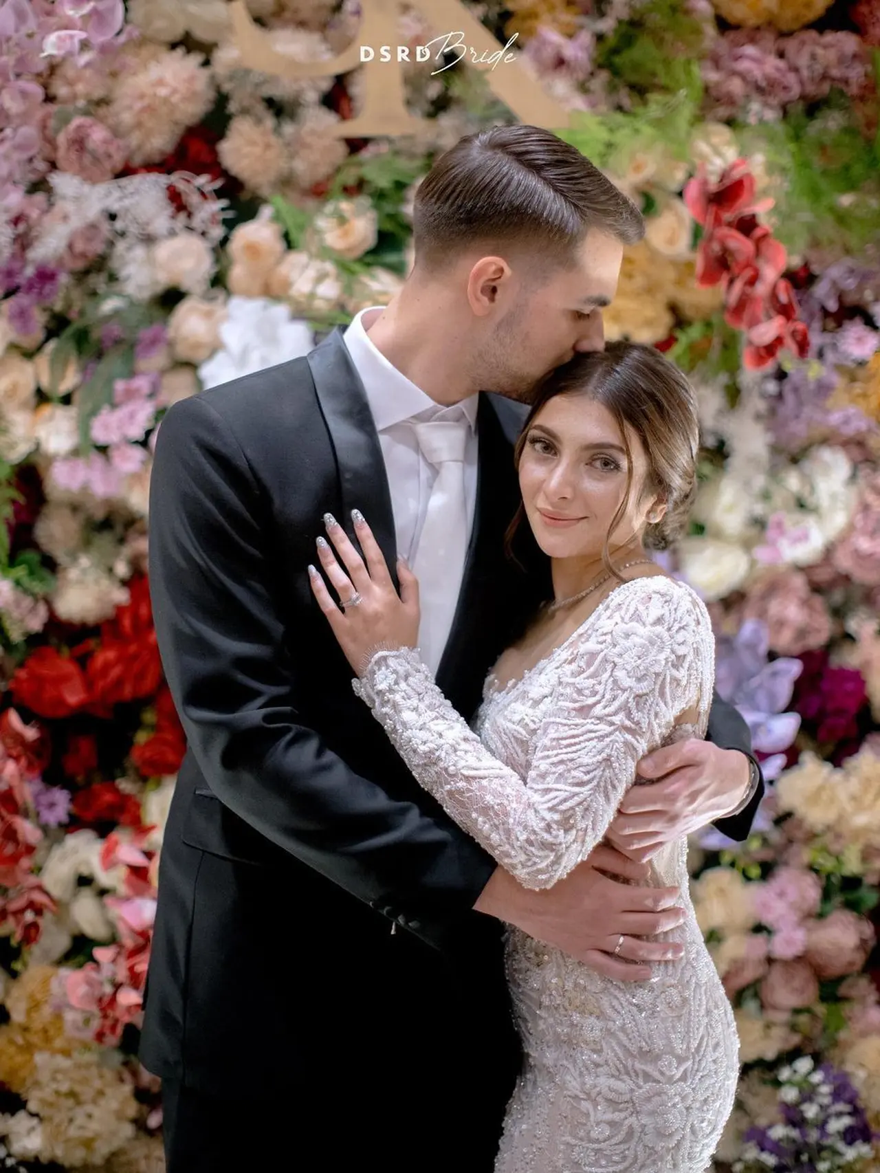 10 Potret Pernikahan Sarah Keihl dan Killian Potter, Sosok Suami ...