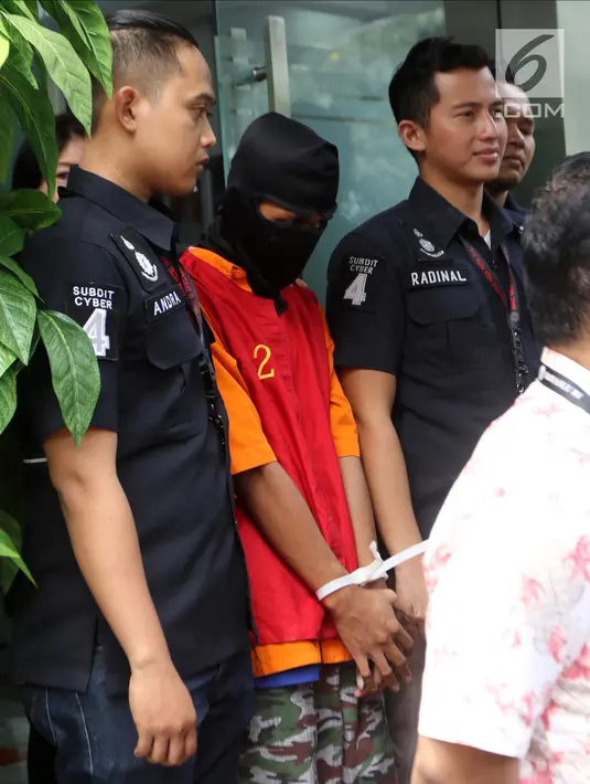 Foto Berkedok Karyawan Bank Penipu Staf Bawaslu Ditangkap Polisi