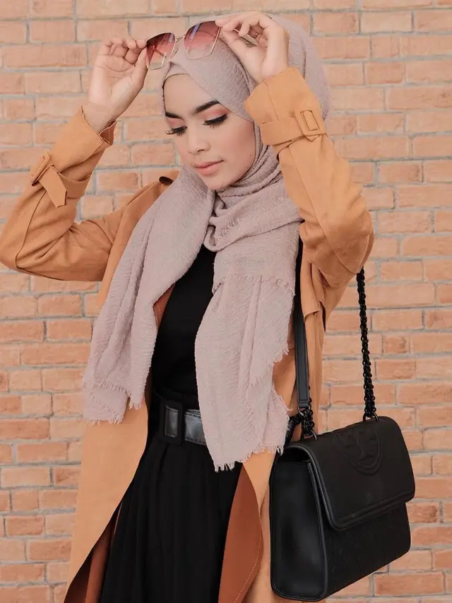 Mengenal Indyrach, YouTuber Yang Kerap Bikin Hati Cowok Luluh Lantak ...