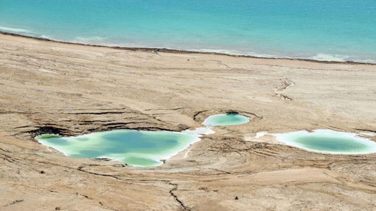 Laut Mati Terancam Lenyap `Ditelan` Sinkhole? - Global Liputan6.com