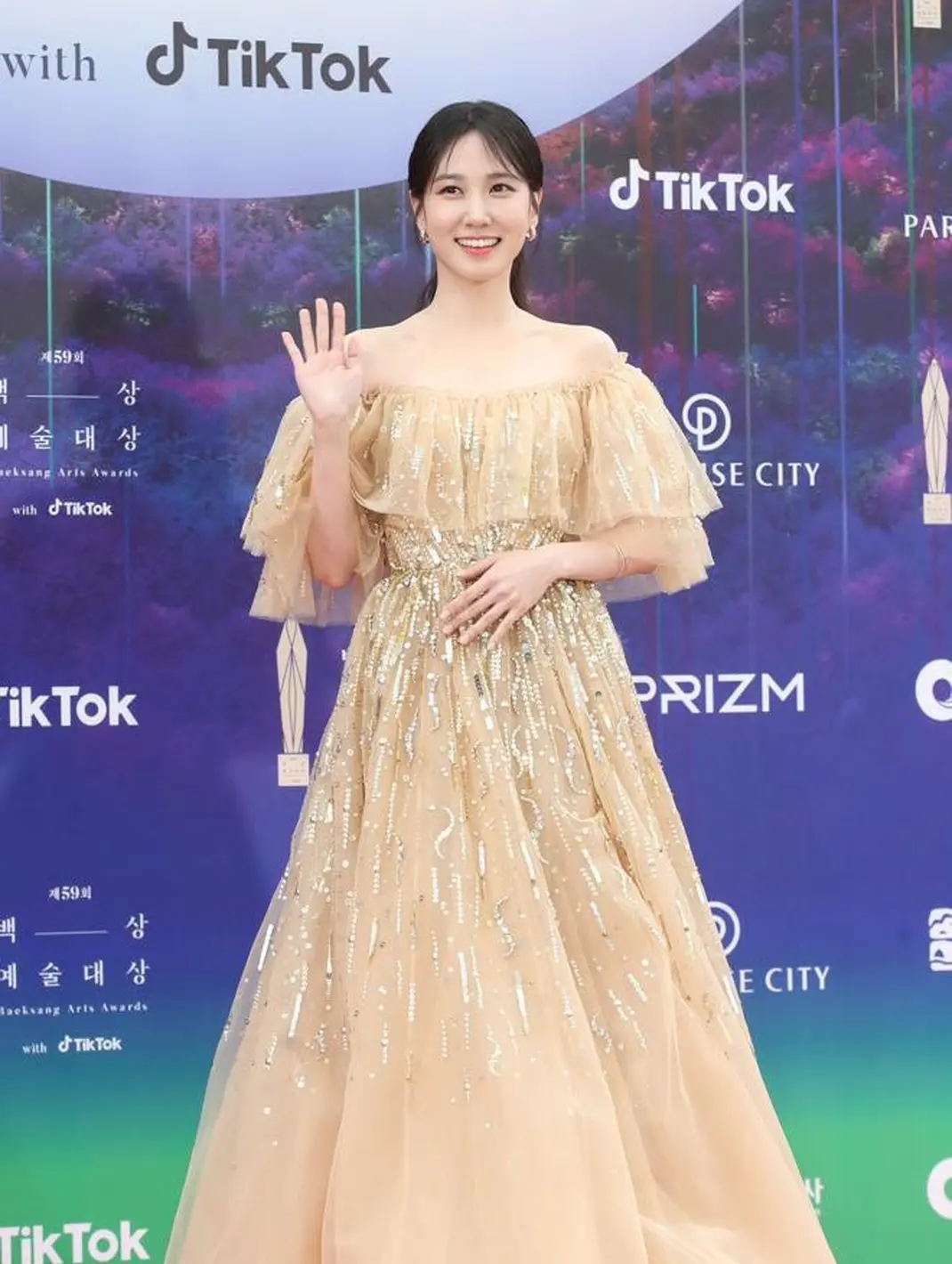 7 Gaya ‘Dewi Korea’ di Red Carpet Baeksang Arts Awards 2023, Bae Suzy hingga Song Hye Kyo ...
