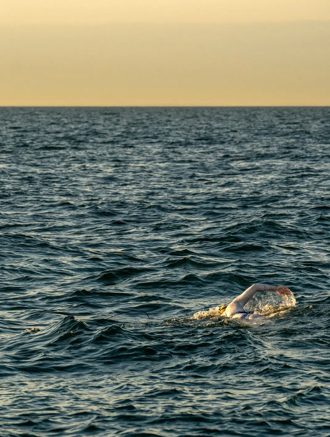 FOTO: Sarah Thomas, Penyintas Kanker yang Berenang di Selat Inggris ...
