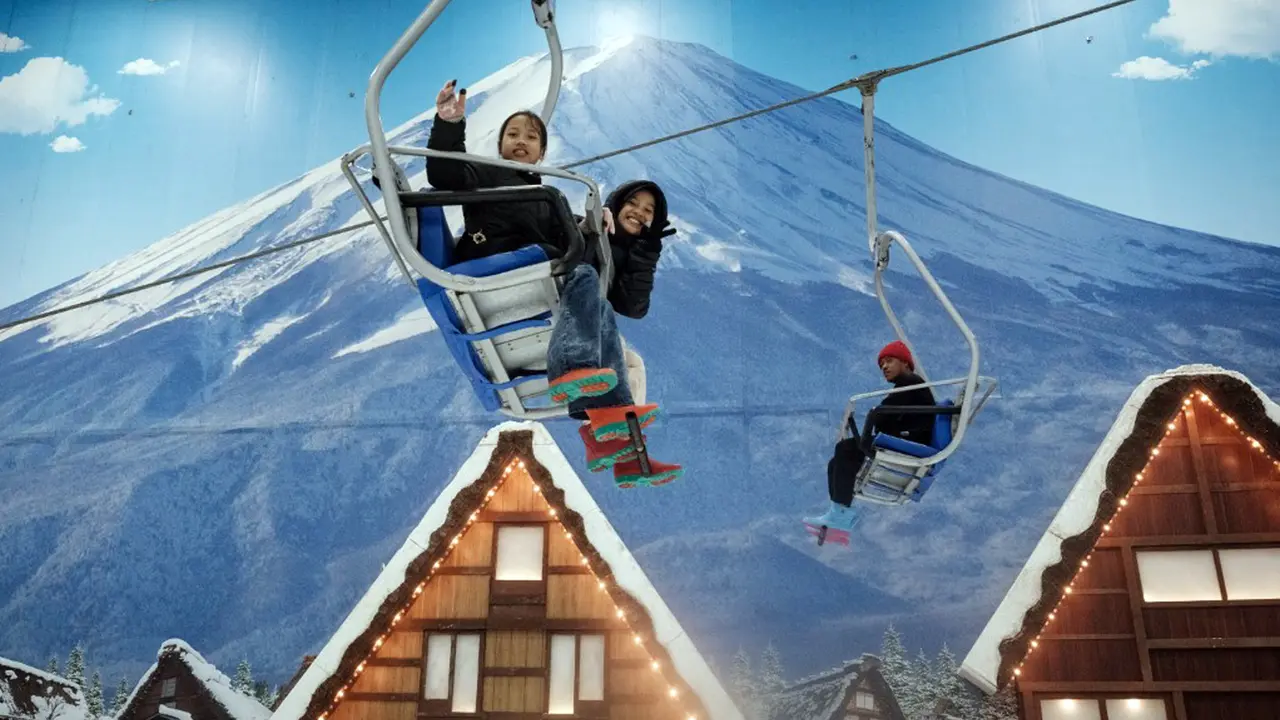 Daya Tarik Trans Snow World Bekasi, Destinasi Wisata Keluarga Cocok ...