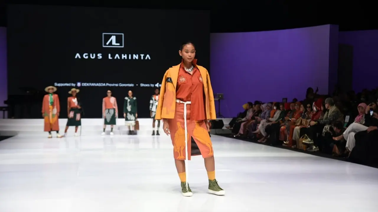 Kain Karawo Khas Gorontalo Jadi Bintang di Pembukaan Indonesia Fashion ...