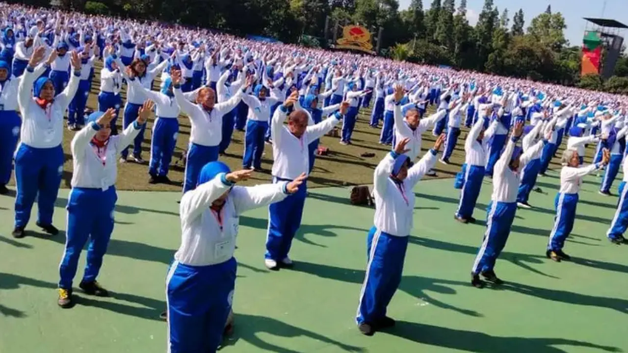 Terapi Ling Tien Kung, Senam Sederhana yang Cocok untuk Lansia - Health ...