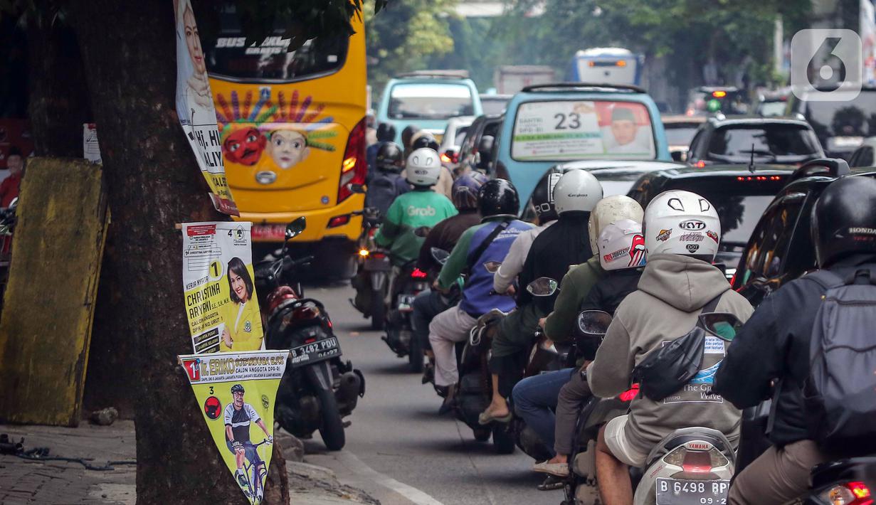 Pemasangan APK di Pohon Berpotensi Merusak Lingkungan