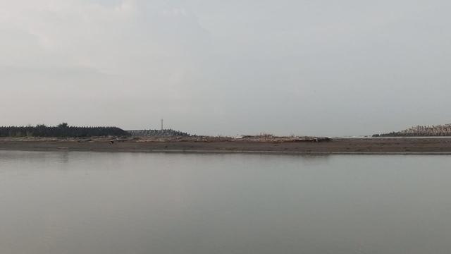 Tenangnya Mentari Pagi di Muara Sungai Serang Kulon Progo - Regional ...