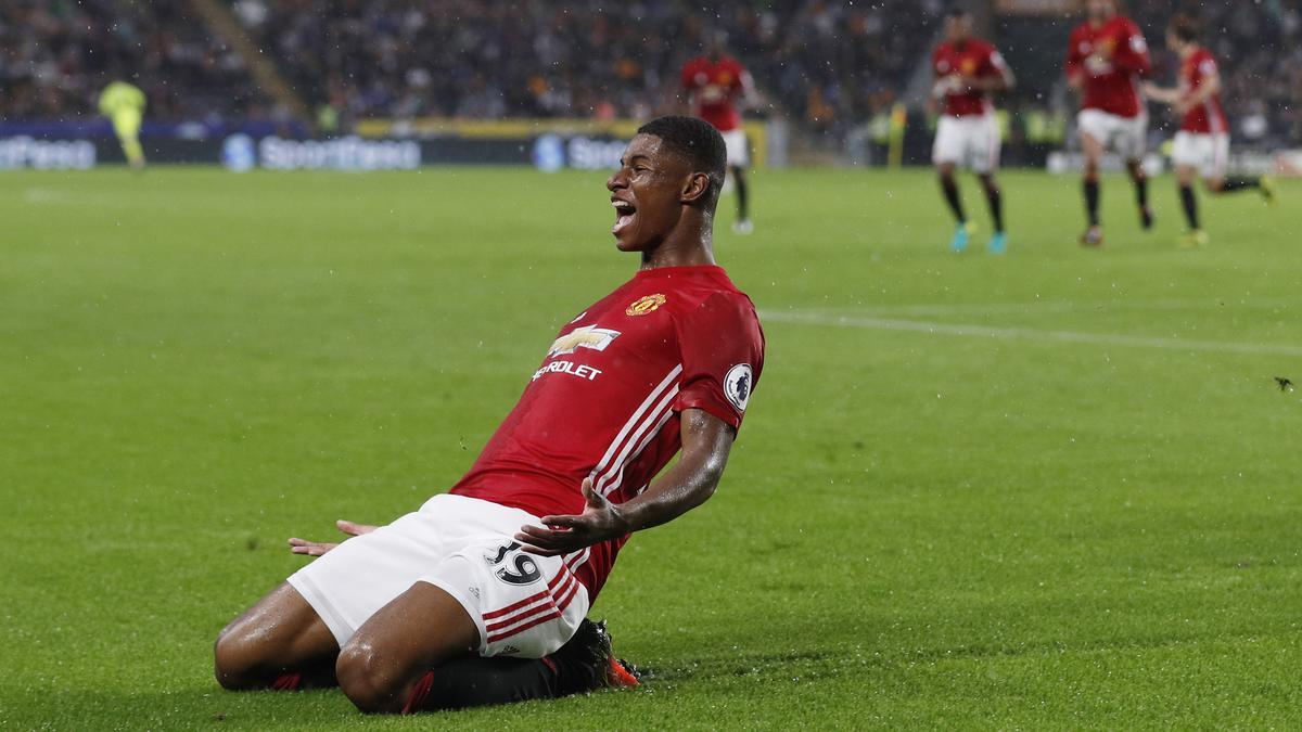 Gol Telat Rashford Bawa MU Ungguli Hull City - Bola Liputan6.com