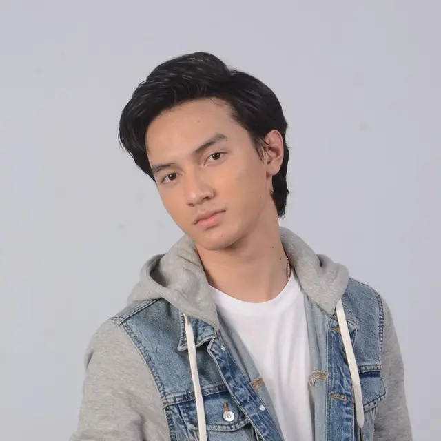 6 Potret Farhan Rasyid, Pemeran Devan dalam Sinetron Anak Band - Hot ...